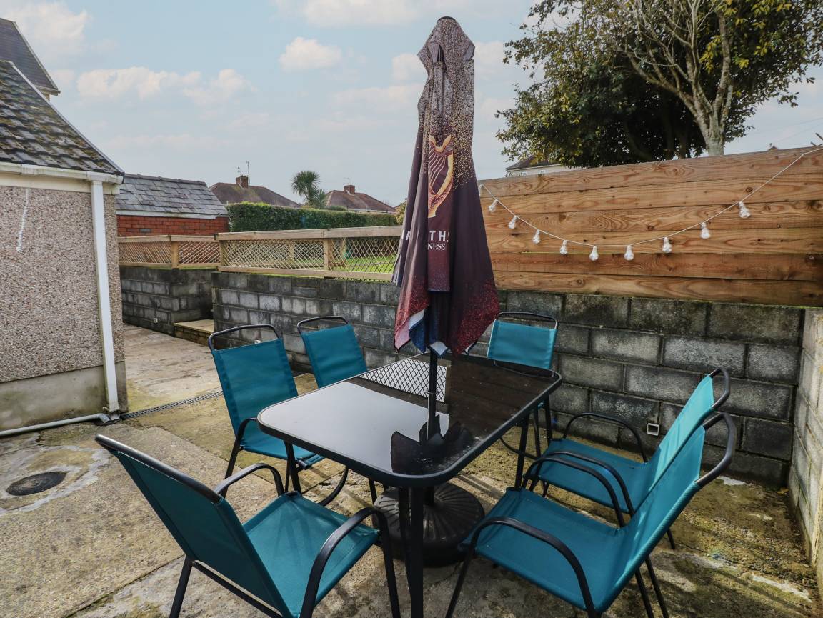 Cottage ∙ 2 Bedrooms ∙ 6 Guests - Kidwelly