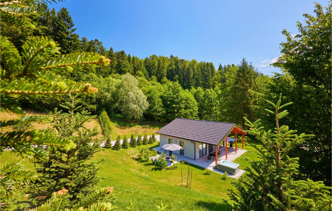 66 M² House ∙ 2 Bedrooms ∙ 5 Guests - Croatia