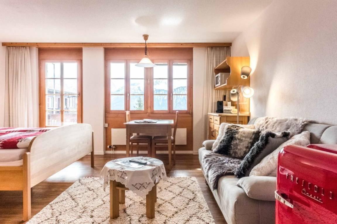 30 M² Ferienwohnung ∙ 1 Schlafzimmer ∙ 2 Gäste - Beatenberg