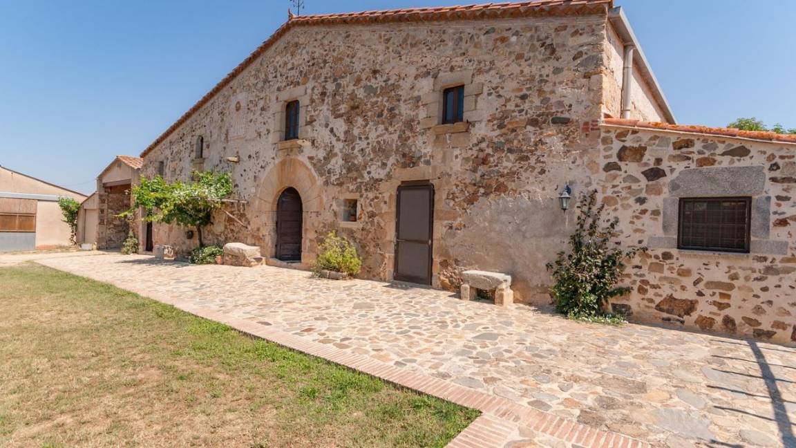 80 M² Ferienhaus ∙ 6 Schlafzimmer ∙ 9 Gäste - Girona