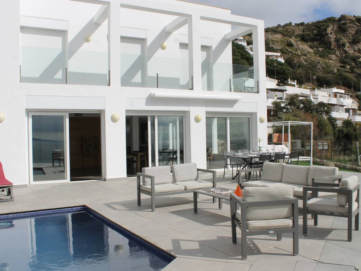 350 M² Villa ∙ 4 Bedrooms ∙ 8 Guests - Roses