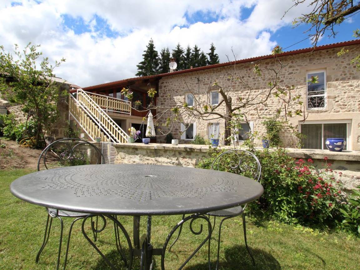 78 M² Cottage ∙ 3 Chambres ∙ 6 Personnes - Haute-Loire