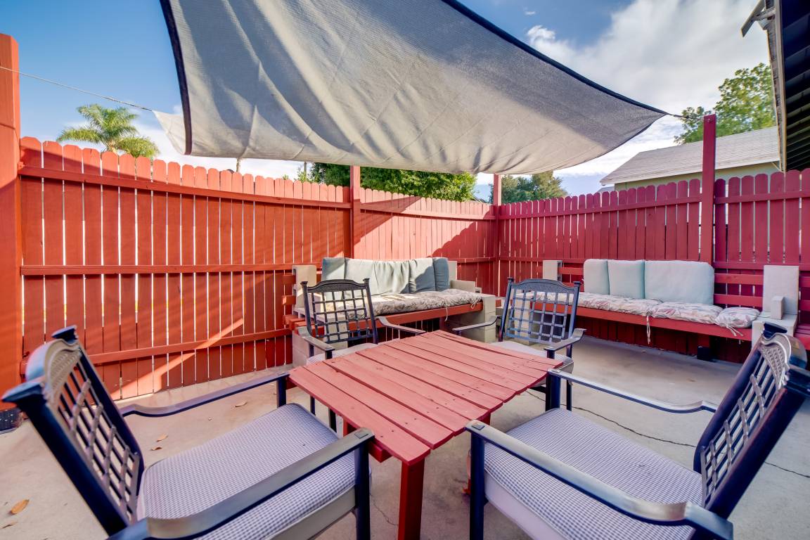 213 M² Apartment ∙ 2 Bedrooms ∙ 8 Guests - Riverside, CA