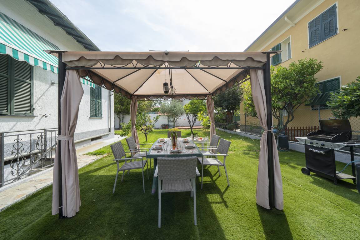 100 M² House ∙ 2 Bedrooms ∙ 6 Guests - Bordighera