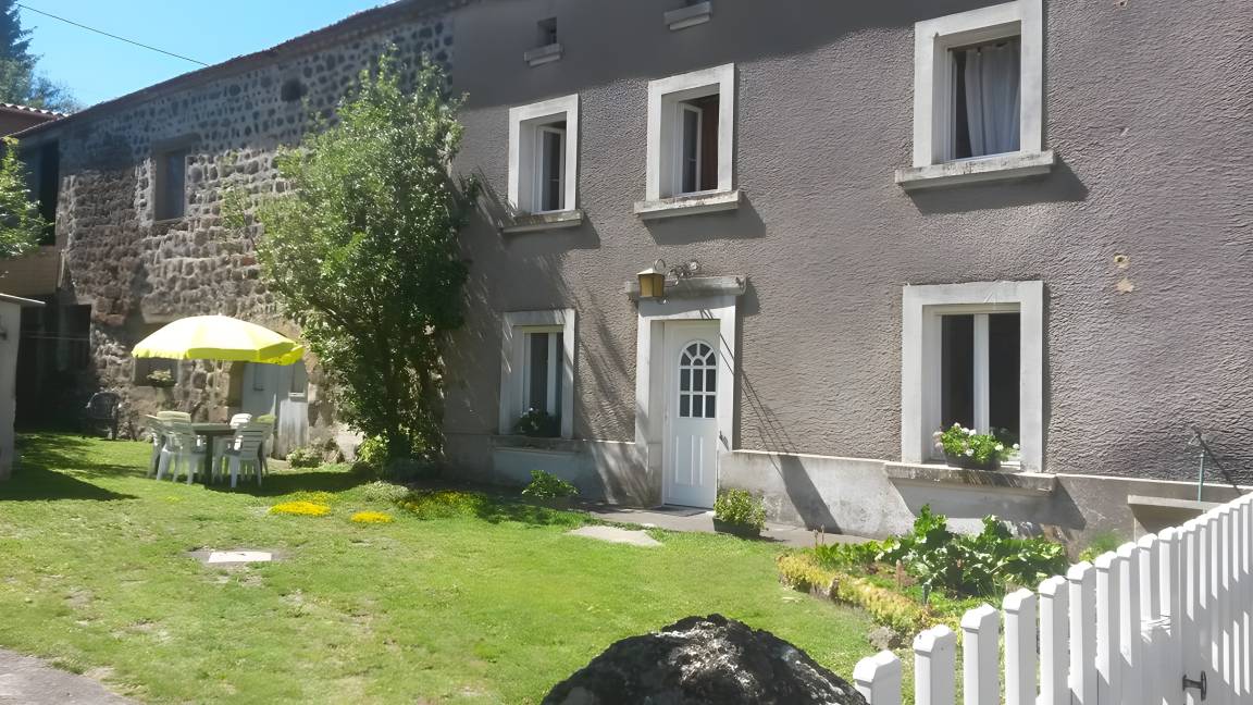 120 M² Maison De Vacances ∙ 4 Chambres ∙ 12 Personnes - Haute-Loire