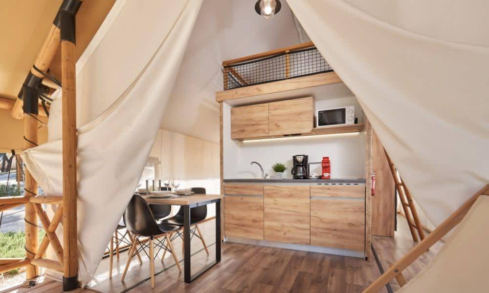 Hut ∙ 2 Slaapkamers ∙ 4 Gasten - Heerlen