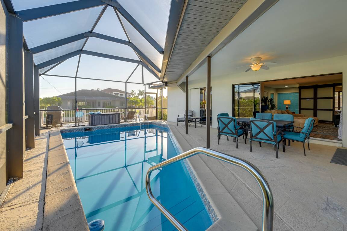 208 M² House ∙ 4 Bedrooms ∙ 8 Guests - Marco Island, FL