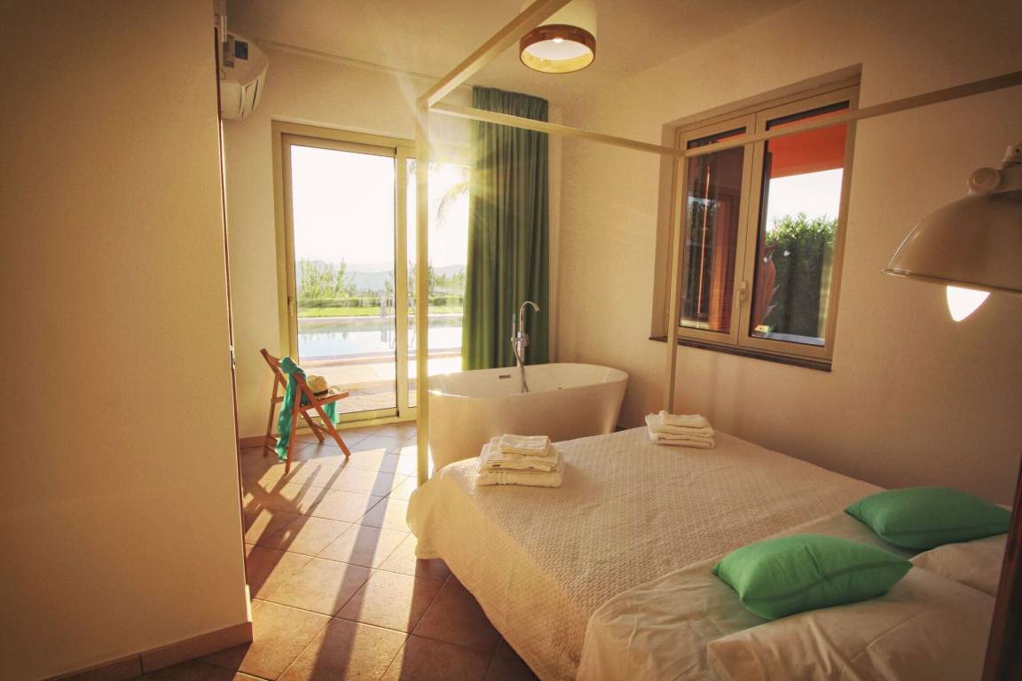 140 M² Villa ∙ 4 Bedrooms ∙ 10 Guests - Barcellona Pozzo di Gotto