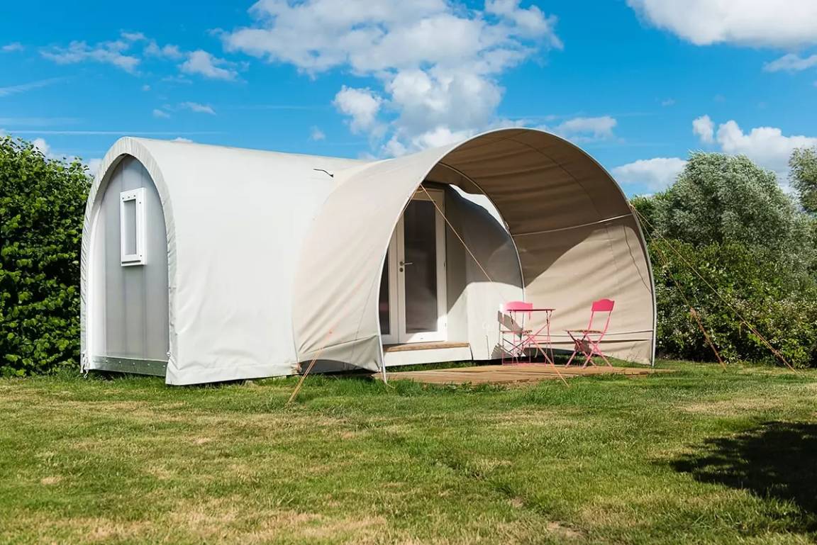 17 M² Caravan ∙ 2 Slaapkamers ∙ 4 Gasten - Charente