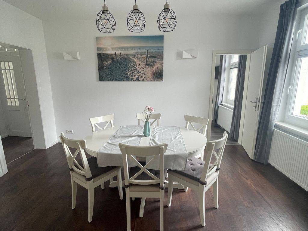 90 M² Ferienwohnung ∙ 2 Schlafzimmer ∙ 4 Gäste - Barth