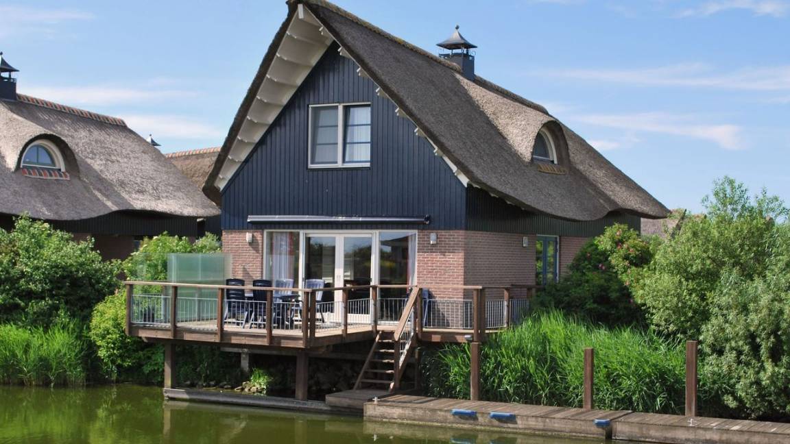 130 M² Ferienwohnung ∙ 3 Schlafzimmer ∙ 6 Gäste - Makkum