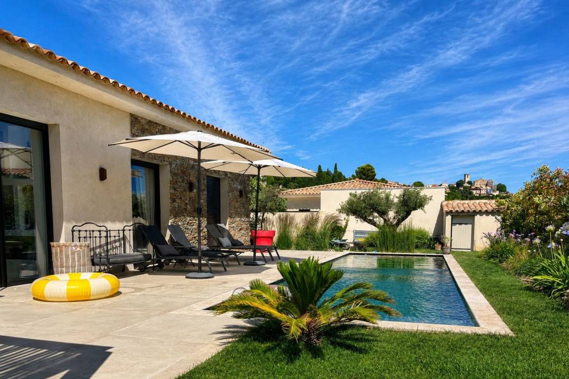 250 M² Villa ∙ 4 Chambres ∙ 8 Personnes - Les Milles