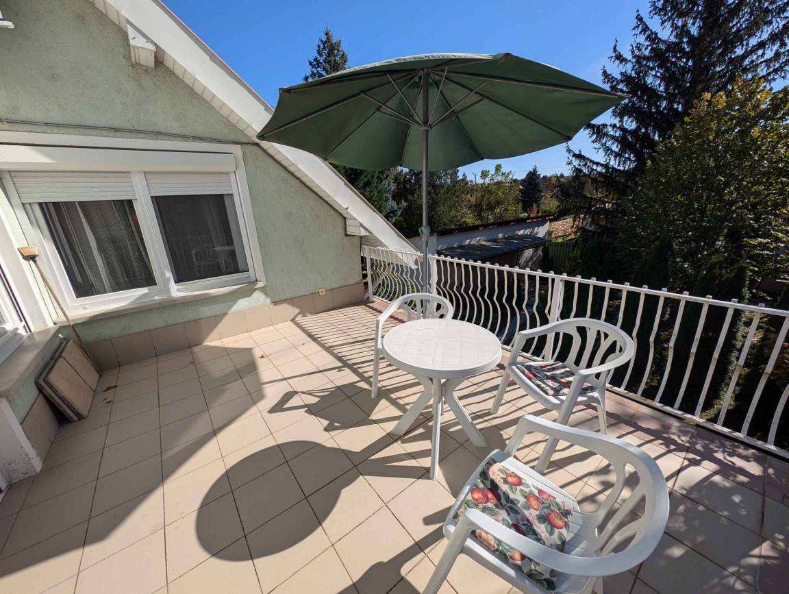 90 M² Ferienwohnung ∙ 3 Schlafzimmer ∙ 6 Gäste - Siófok