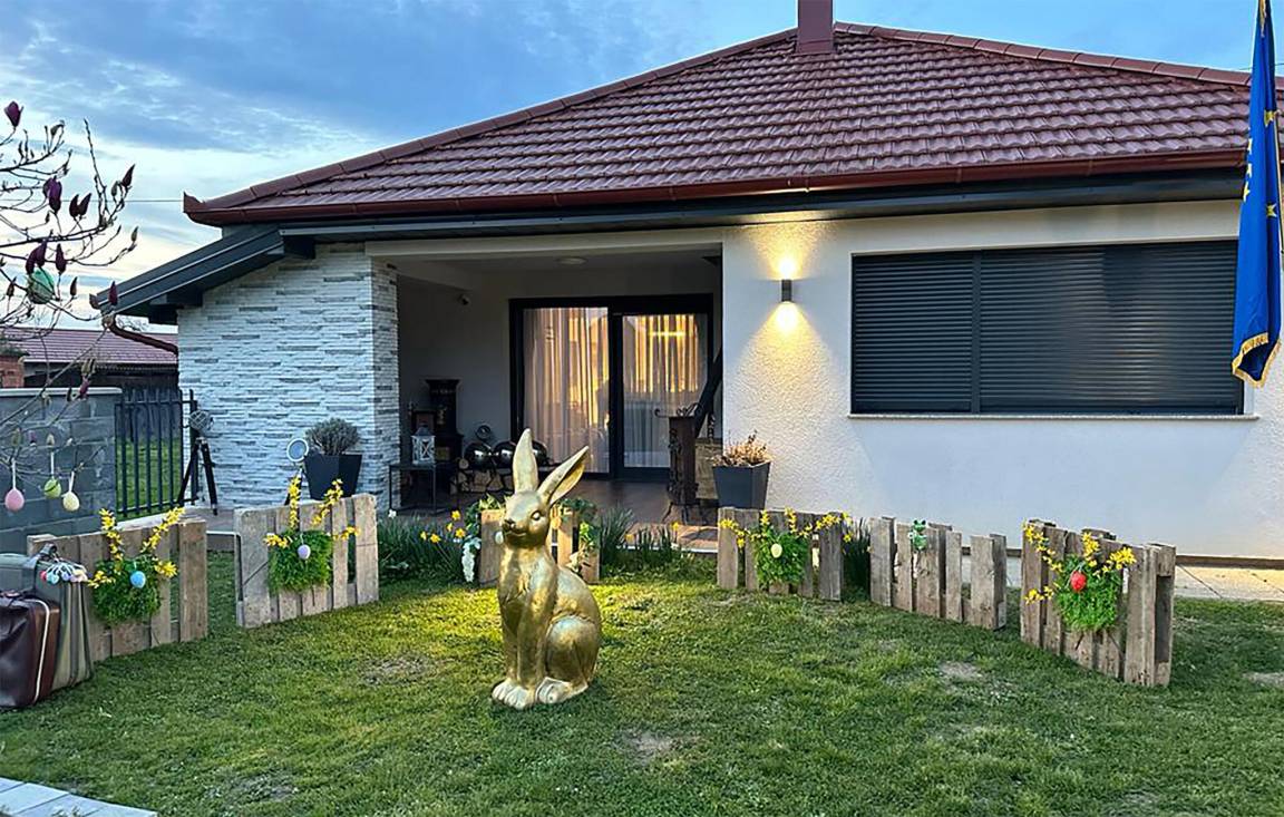 250 M² Dom ∙ 4 Sypialnie ∙ 9 Gości - Valpovo