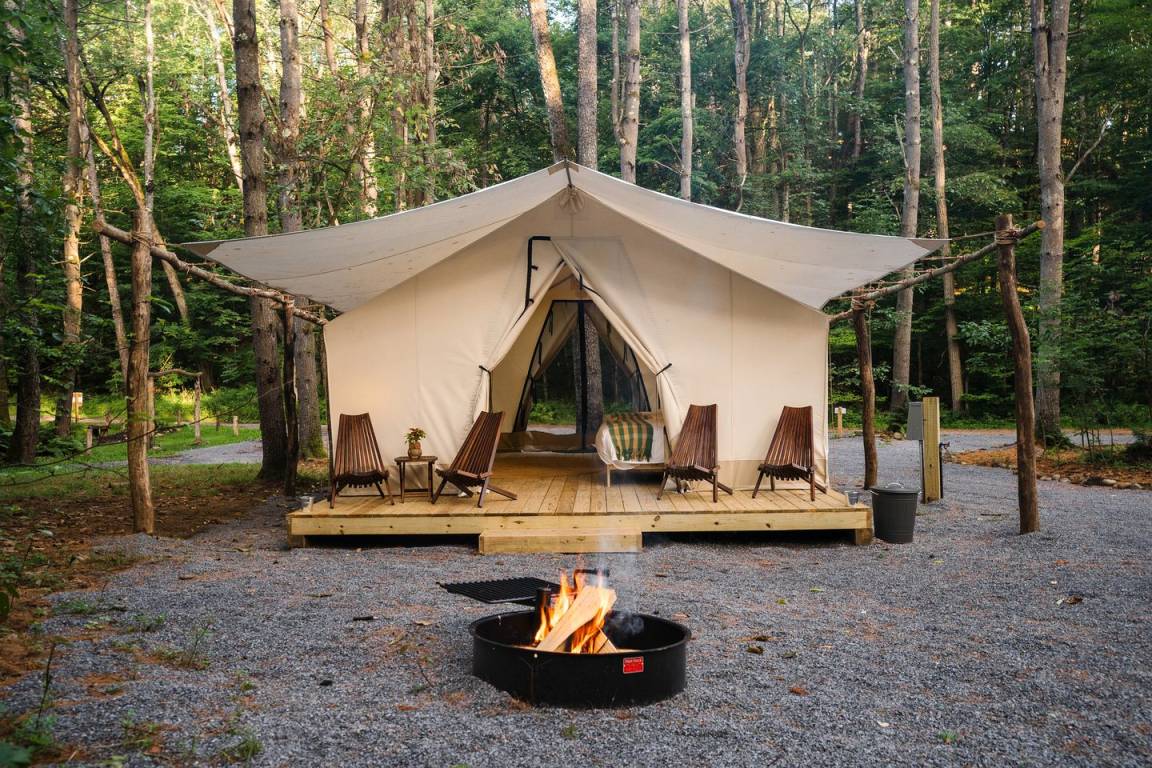 Camping ∙ 1 Chambre ∙ 4 Personnes - Adirondacks