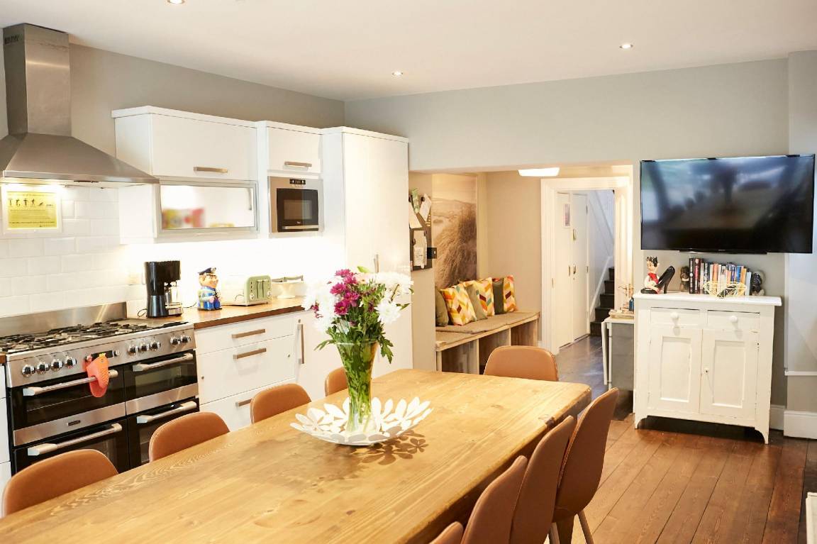 116 M² House ∙ 4 Bedrooms ∙ 10 Guests - Dublin