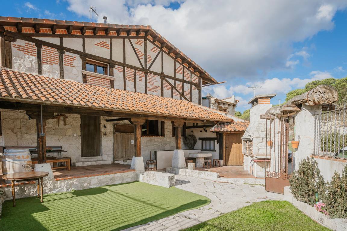 390 M² House ∙ 7 Bedrooms ∙ 23 Guests - Íscar