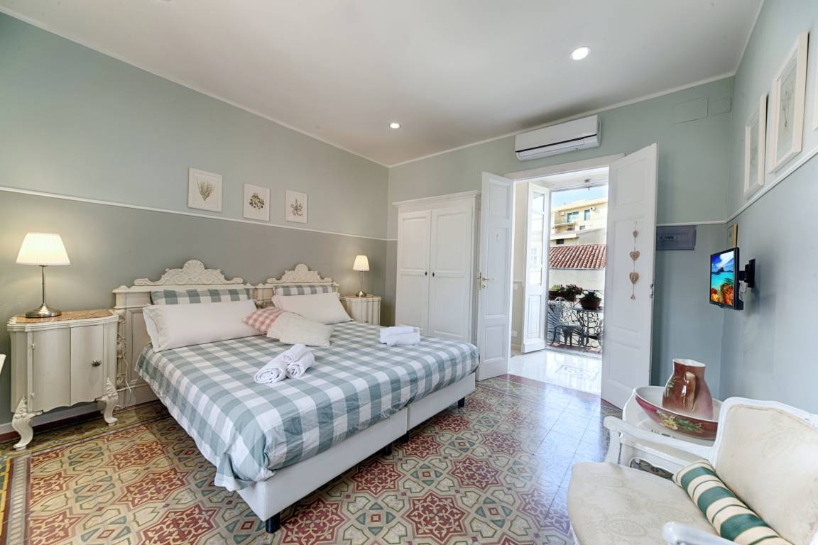 16 M² Bed & Breakfast ∙ 2 Huéspedes - Olbia