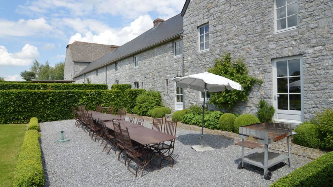 864 M² House ∙ 12 Bedrooms ∙ 32 Guests - Belgium