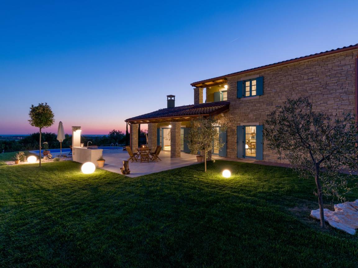 150 M² Ferienhaus ∙ 2 Schlafzimmer ∙ 6 Gäste - Umag