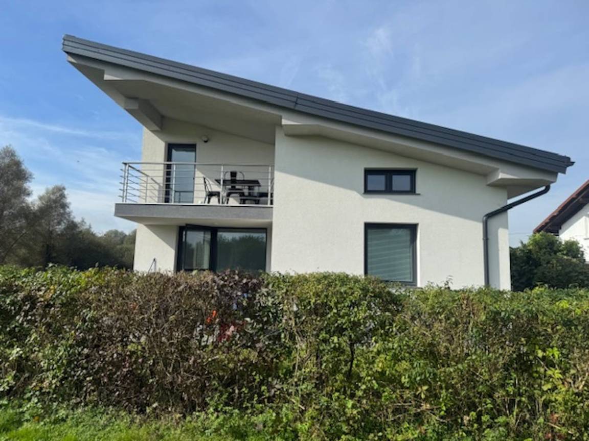 165 M² House ∙ 6 Bedrooms ∙ 8 Guests - Ljubljana