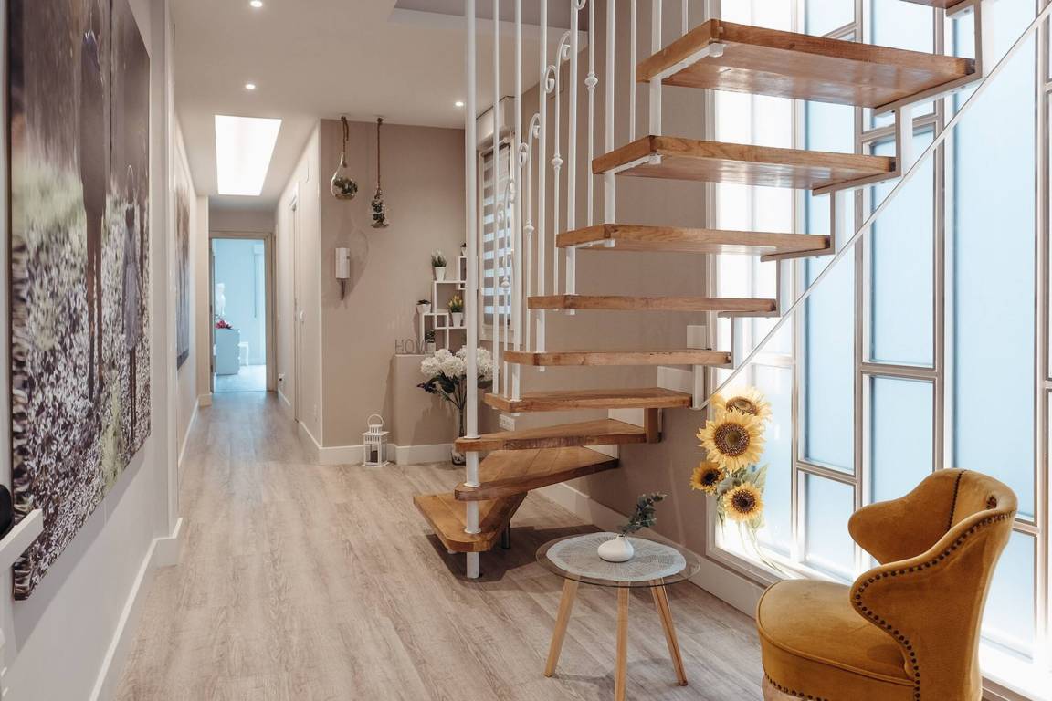 140 M² Apartment ∙ 4 Bedrooms ∙ 10 Guests - Logroño