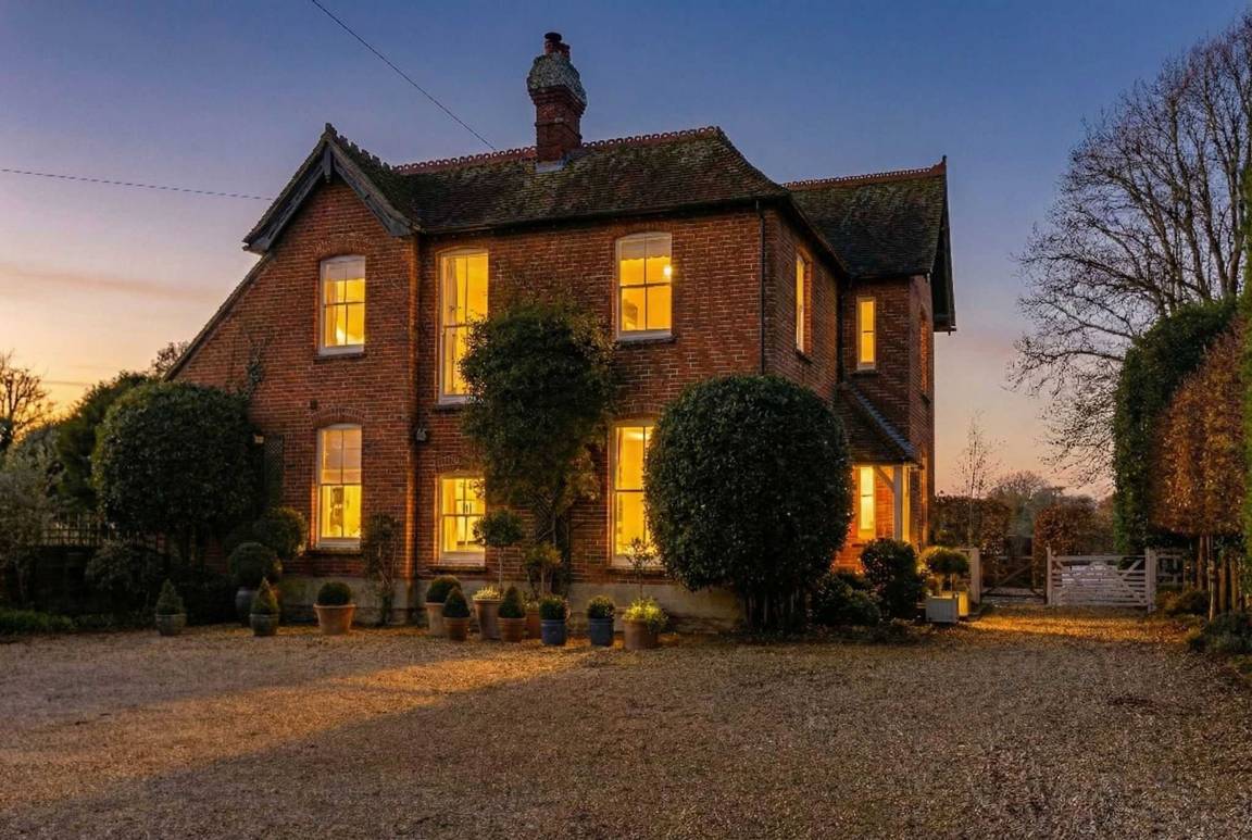 House ∙ 6 Bedrooms ∙ 18 Guests - Chichester