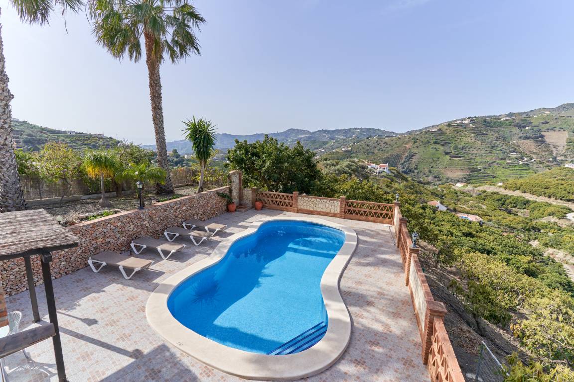 217 M² Villa ∙ 3 Bedrooms ∙ 6 Guests - Frigiliana