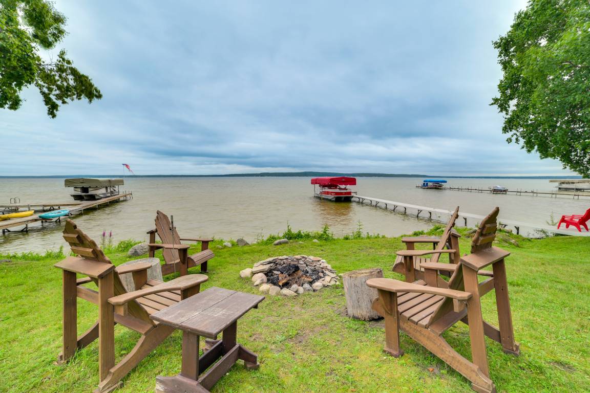 139 M² Cottage ∙ 4 Bedrooms ∙ 9 Guests - Indian River, MI