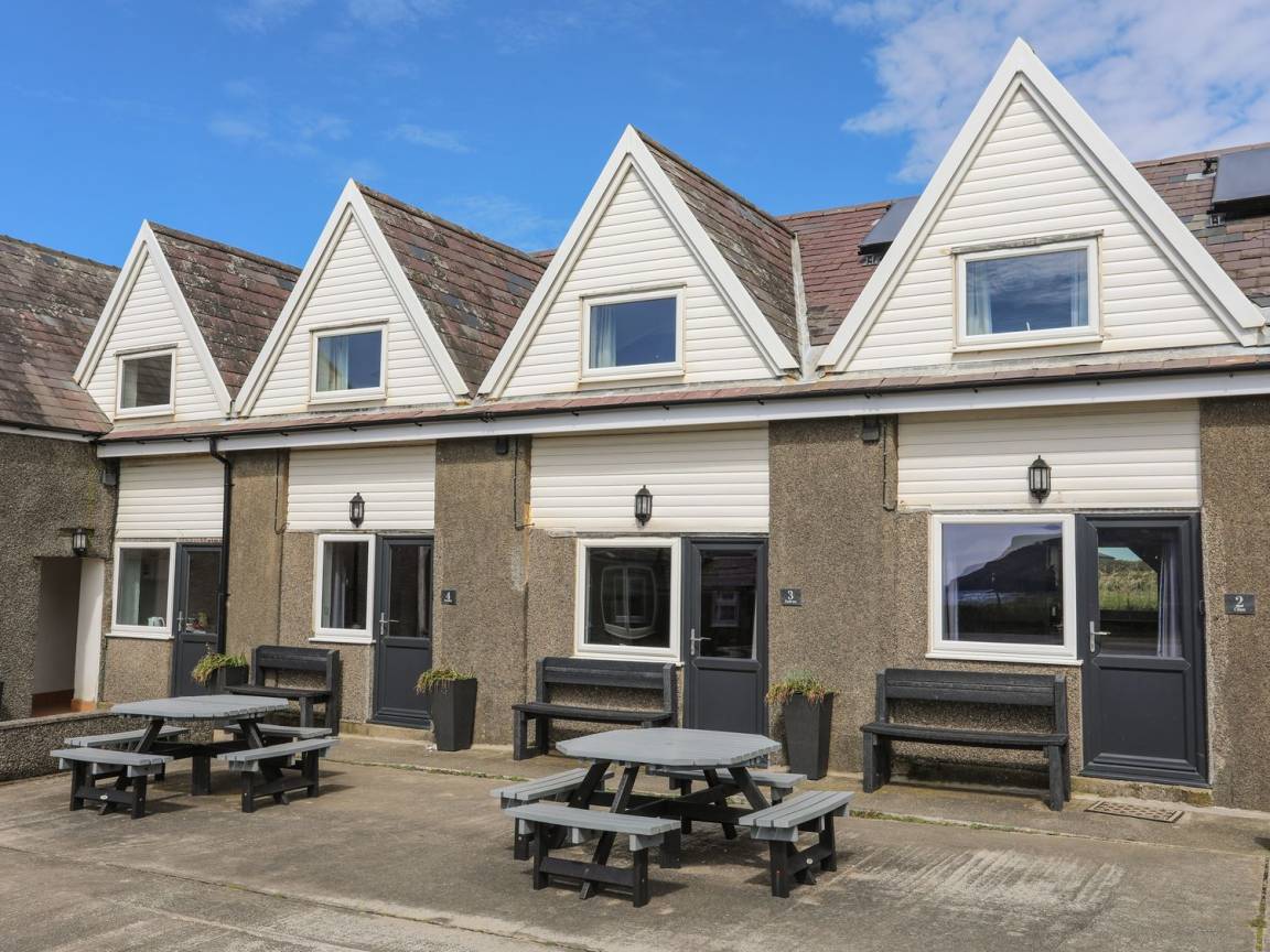 Cottage ∙ 2 Bedrooms ∙ 4 Guests - Abersoch