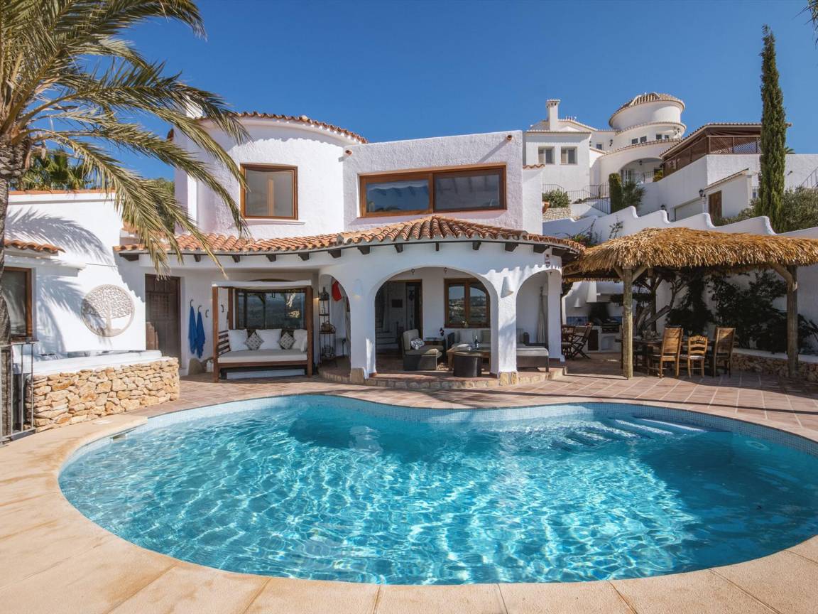 175 M² Villa ∙ 3 Bedrooms ∙ 6 Guests - Moraira