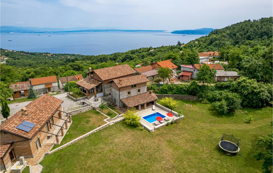 341 M² Maison De Vacances ∙ 5 Chambres ∙ 10 Personnes - Lovran