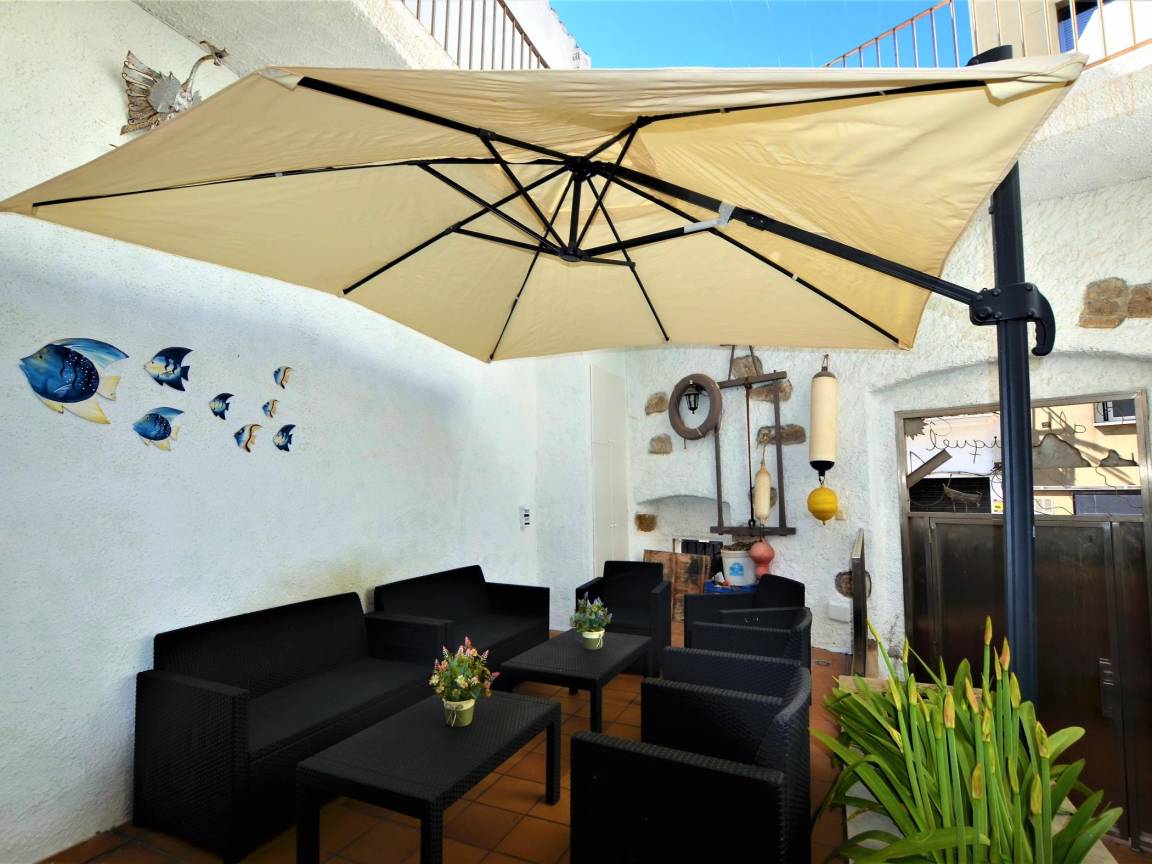 300 M² Villa ∙ 4 Habitaciones ∙ 8 Huéspedes - Blanes