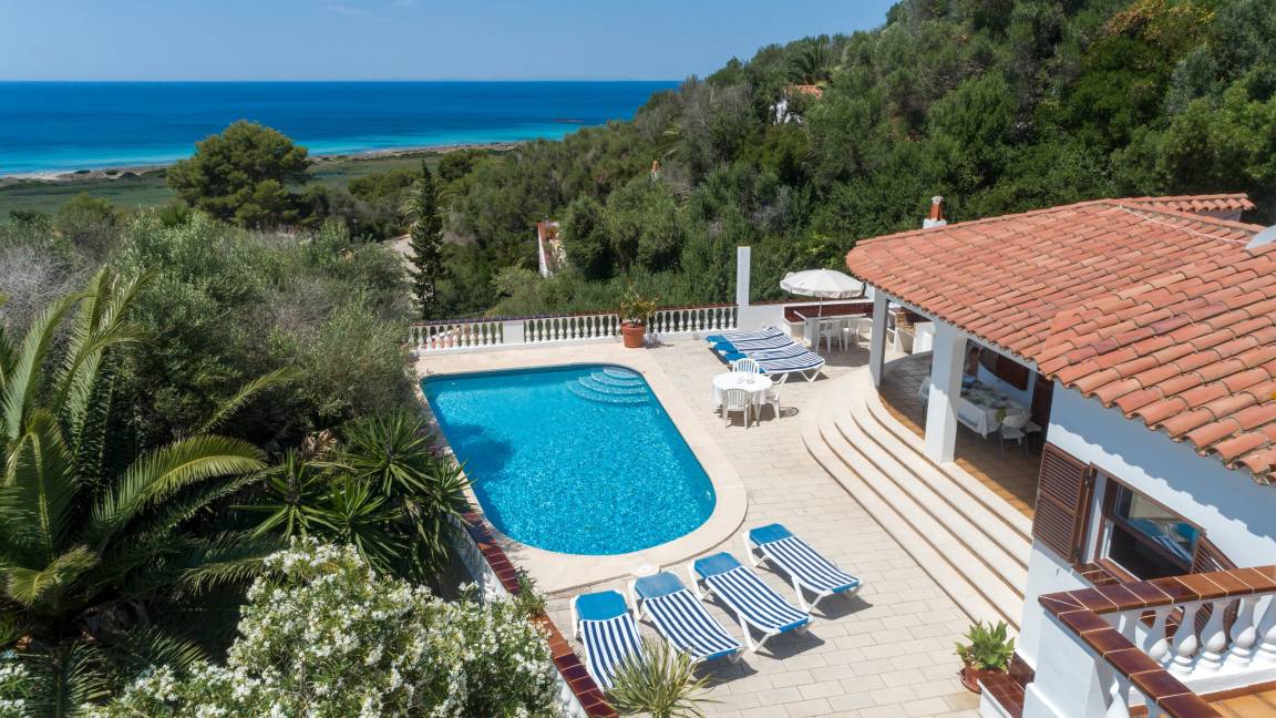 200 M² Villa ∙ 4 Bedrooms ∙ 8 Guests - Cala Galdana