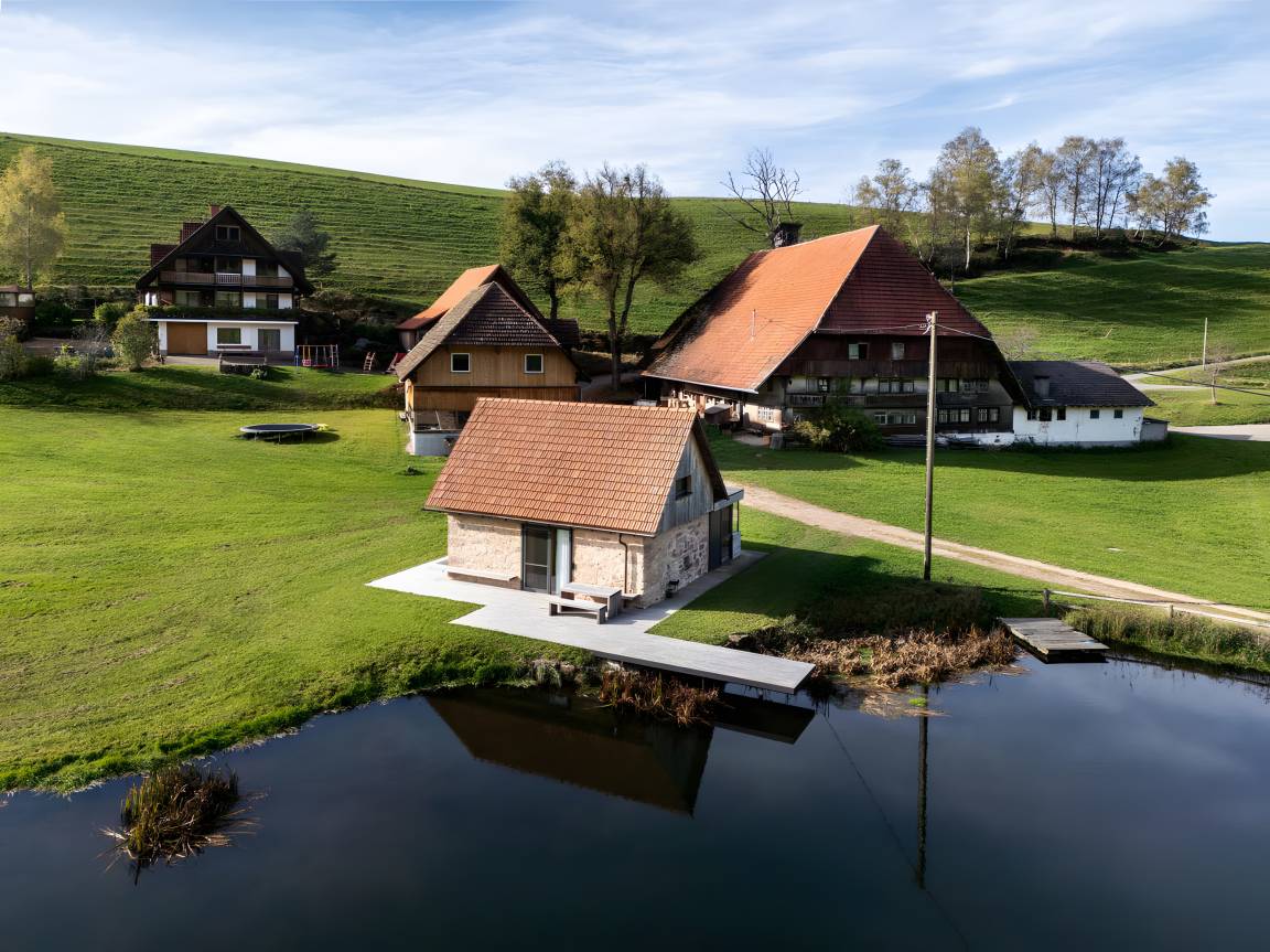 100 M² Ferienhaus ∙ 1 Schlafzimmer ∙ 5 Gäste - Schramberg