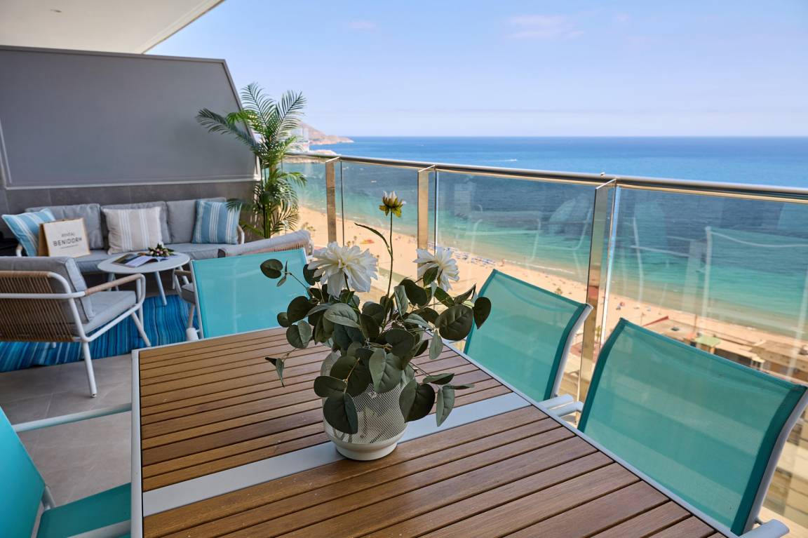 65 M² Apartamento ∙ 2 Habitaciones ∙ 4 Huéspedes - Benidorm