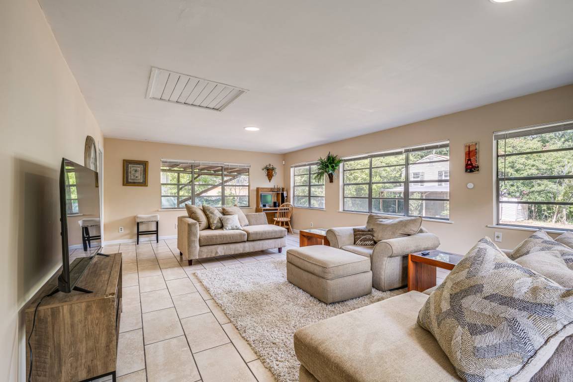 150 M² House ∙ 3 Bedrooms ∙ 6 Guests - Warner Robins, GA