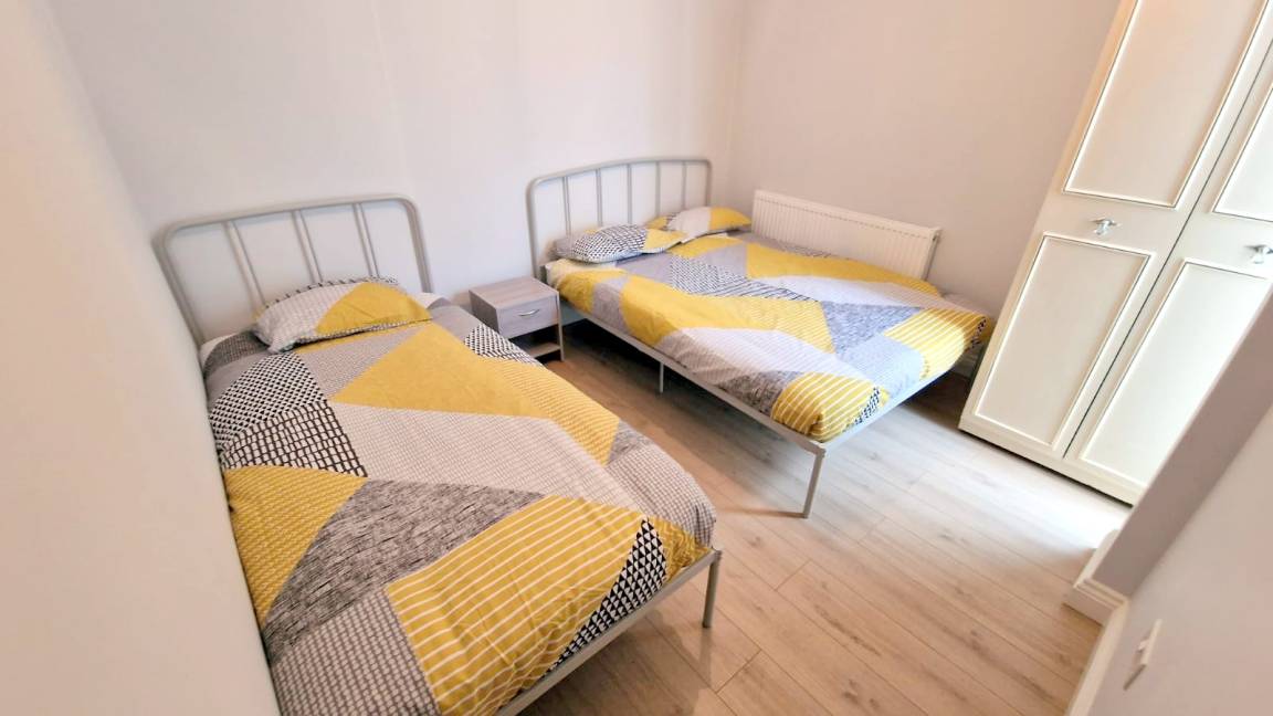 45 M² House ∙ 2 Bedrooms ∙ 4 Guests - Hampton