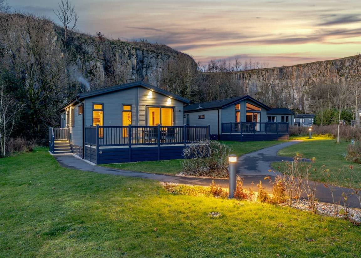 Chalet ∙ 2 Bedrooms ∙ 4 Guests - Hartington