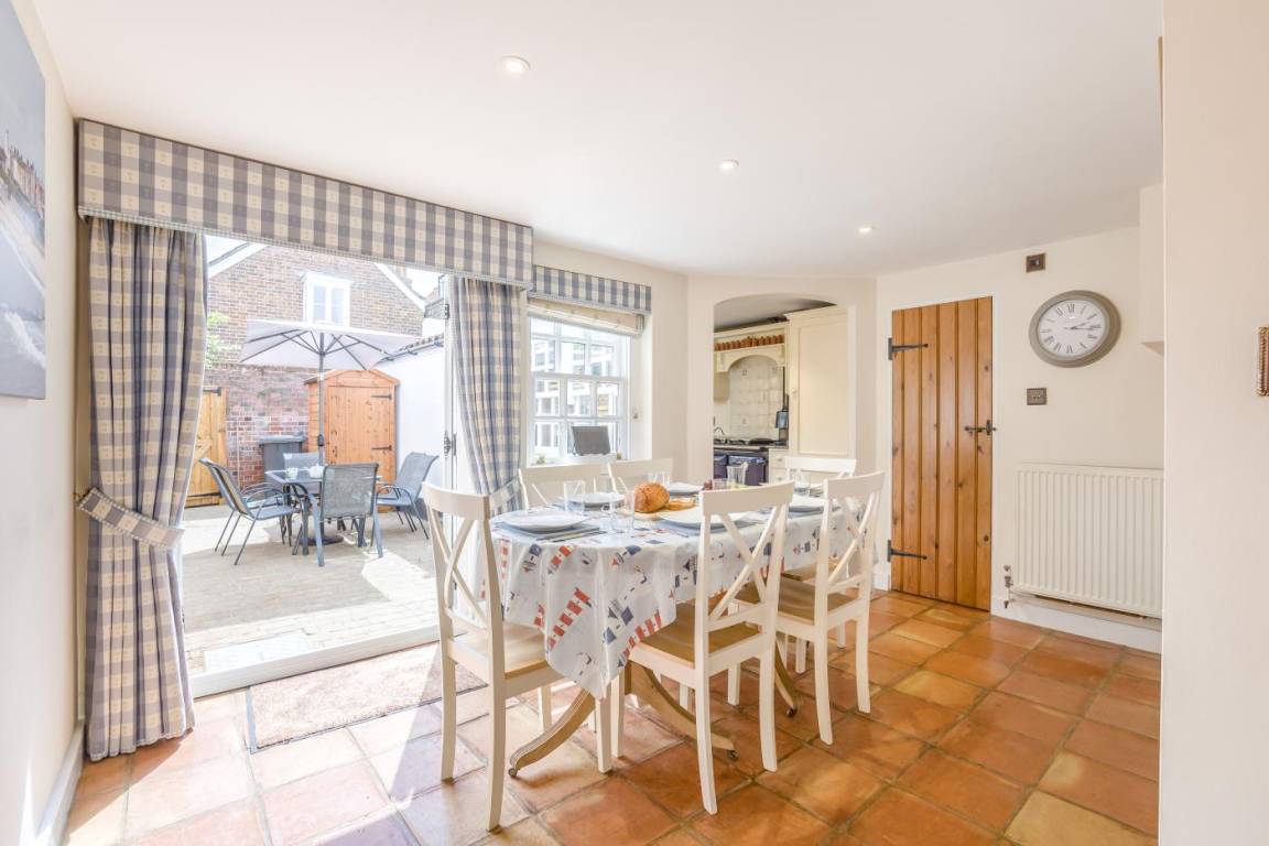 Cottage ∙ 3 Bedrooms ∙ 5 Guests - 