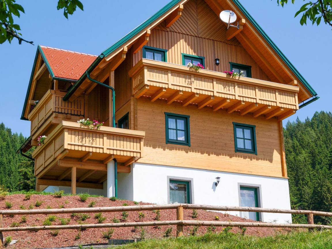 200 M² House ∙ 4 Bedrooms ∙ 11 Guests - Spielberg