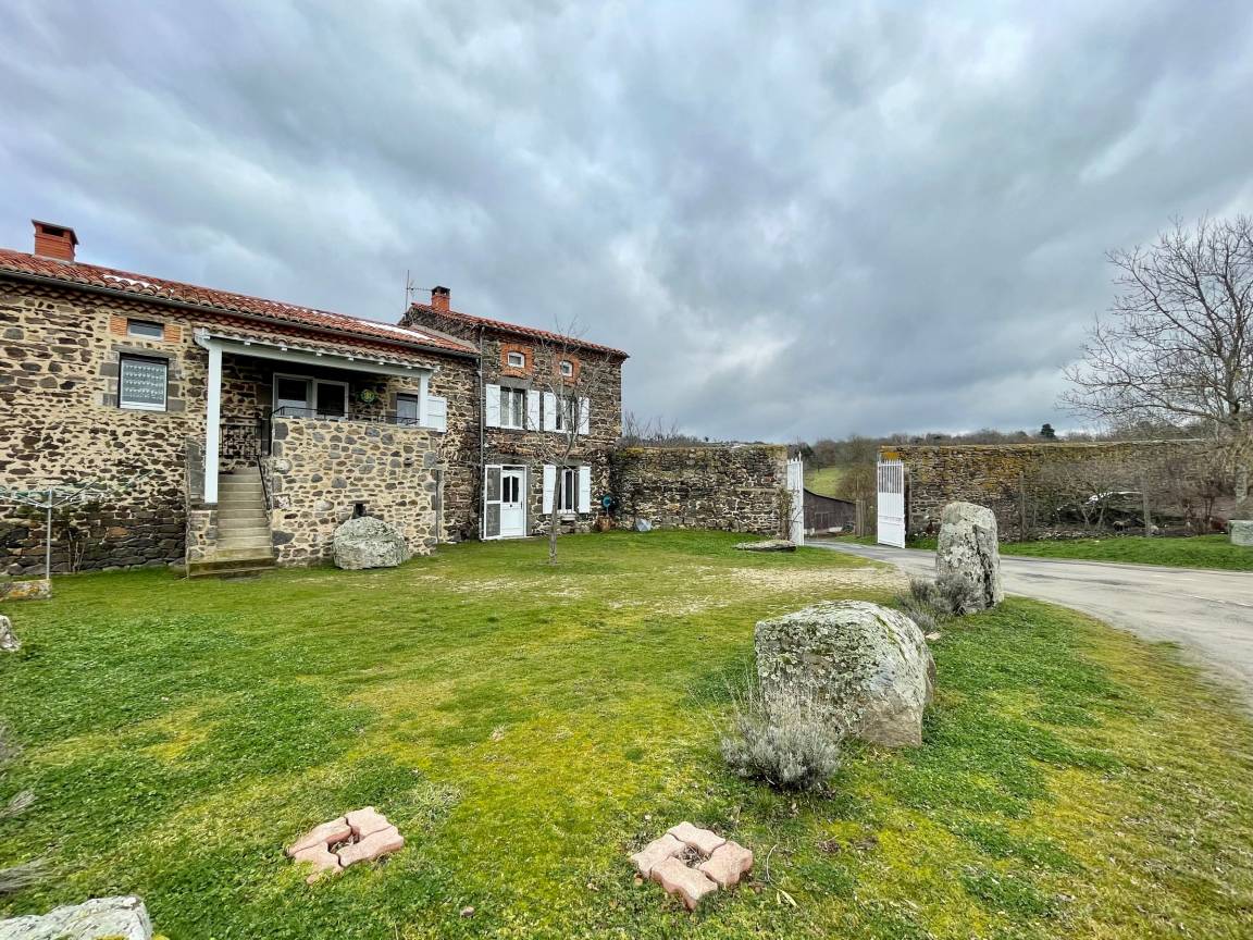 80 M² Cottage ∙ 2 Chambres ∙ 4 Personnes - Haute-Loire