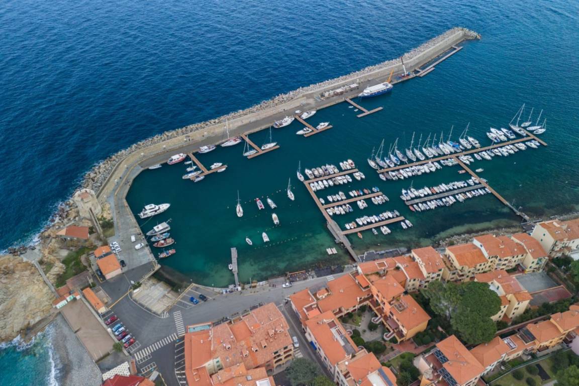 70 M² Appartamento Vacanza ∙ 2 Camere Da Letto ∙ 6 Ospiti - Marciana Marina