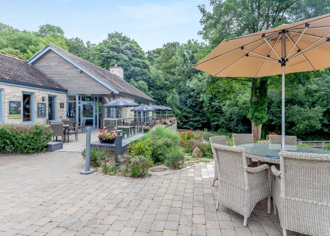 Chalet ∙ 2 Bedrooms ∙ 4 Guests - Cotswolds