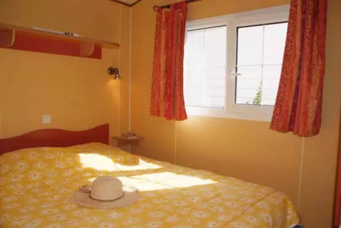 32 M² Camping ∙ 3 Chambres ∙ 8 Personnes - Hyères