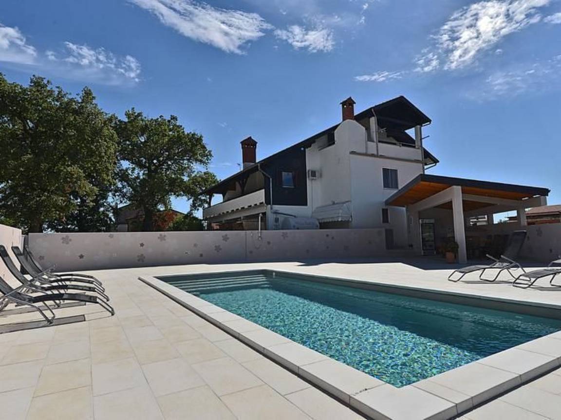 65 M² Apartamento ∙ 2 Habitaciones ∙ 4 Huéspedes - Novigrad