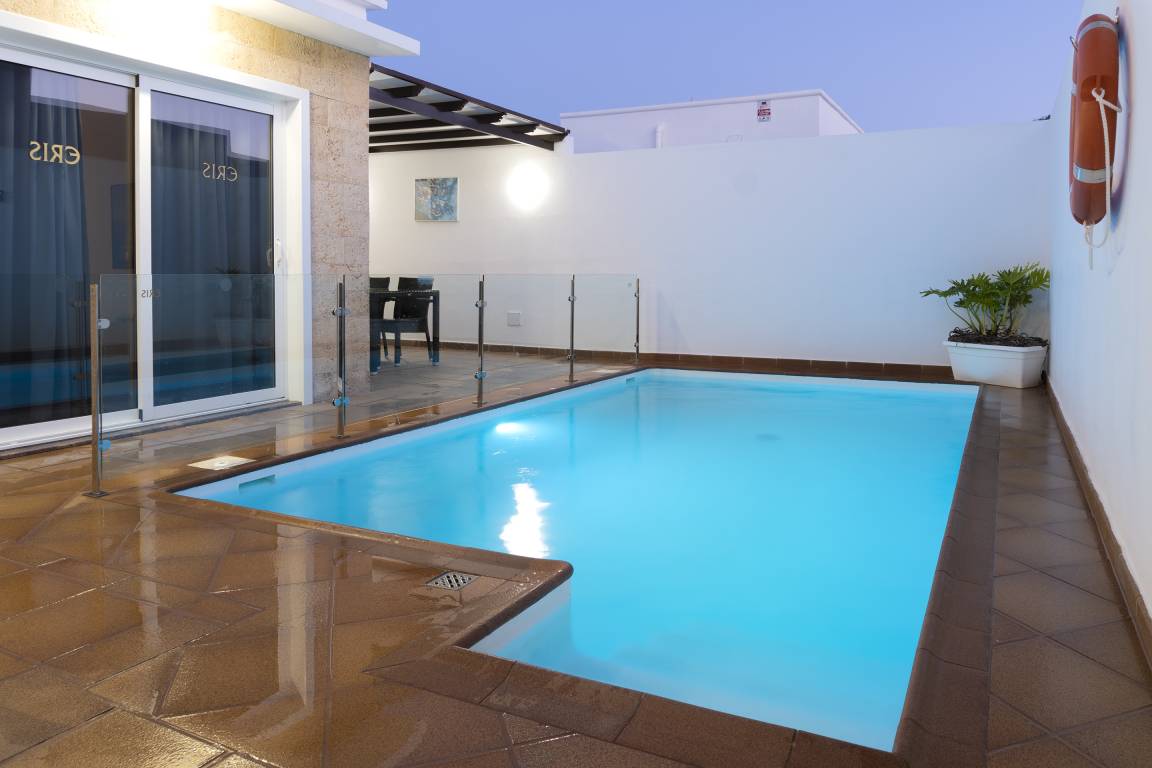100 M² Villa ∙ 2 Bedrooms ∙ 4 Guests - Puerto del Carmen
