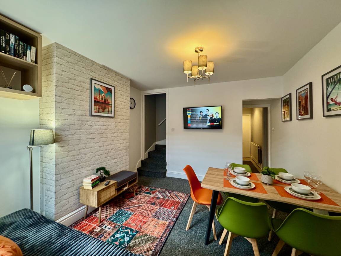 Casa ∙ 5 Habitaciones ∙ 8 Huéspedes - Nottingham