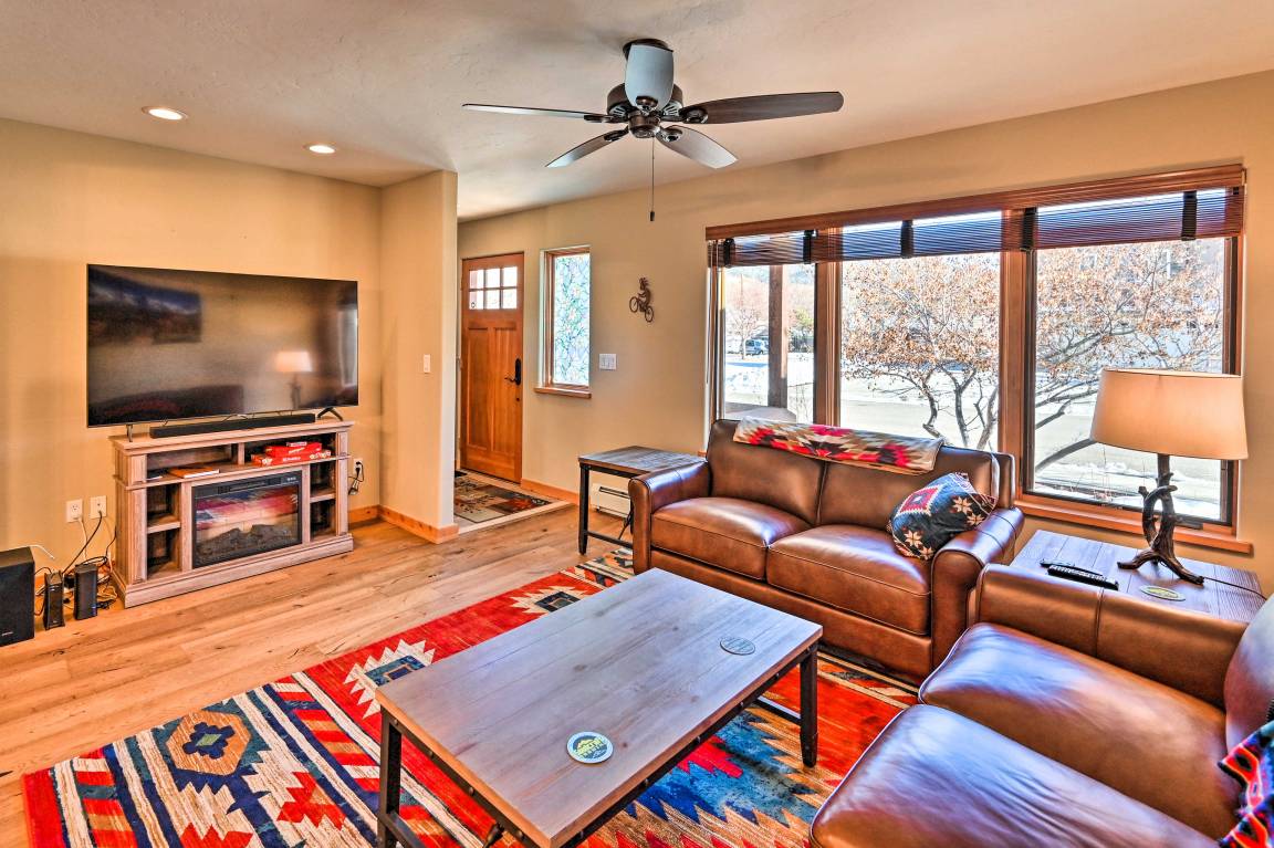 106 M² Apartment ∙ 2 Bedrooms ∙ 6 Guests - Salida, CO