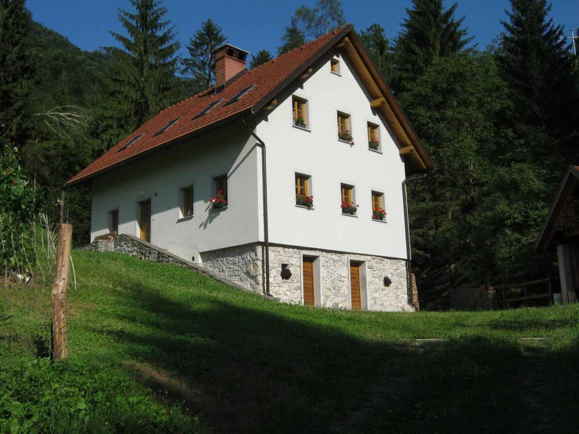189 M² House ∙ 4 Bedrooms ∙ 8 Guests - Slap ob Idrijci